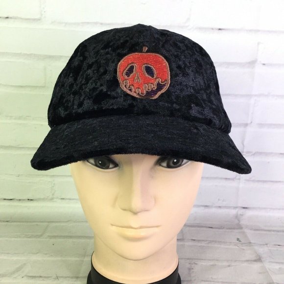 Bioworld | Accessories | Disney Villains Evil Queen Hag Witch Velvet ...